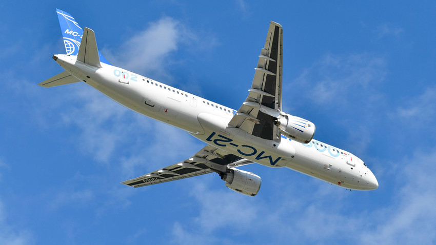 Rússia apresenta 1º avião comercial de médio alcance desde a URSS ...