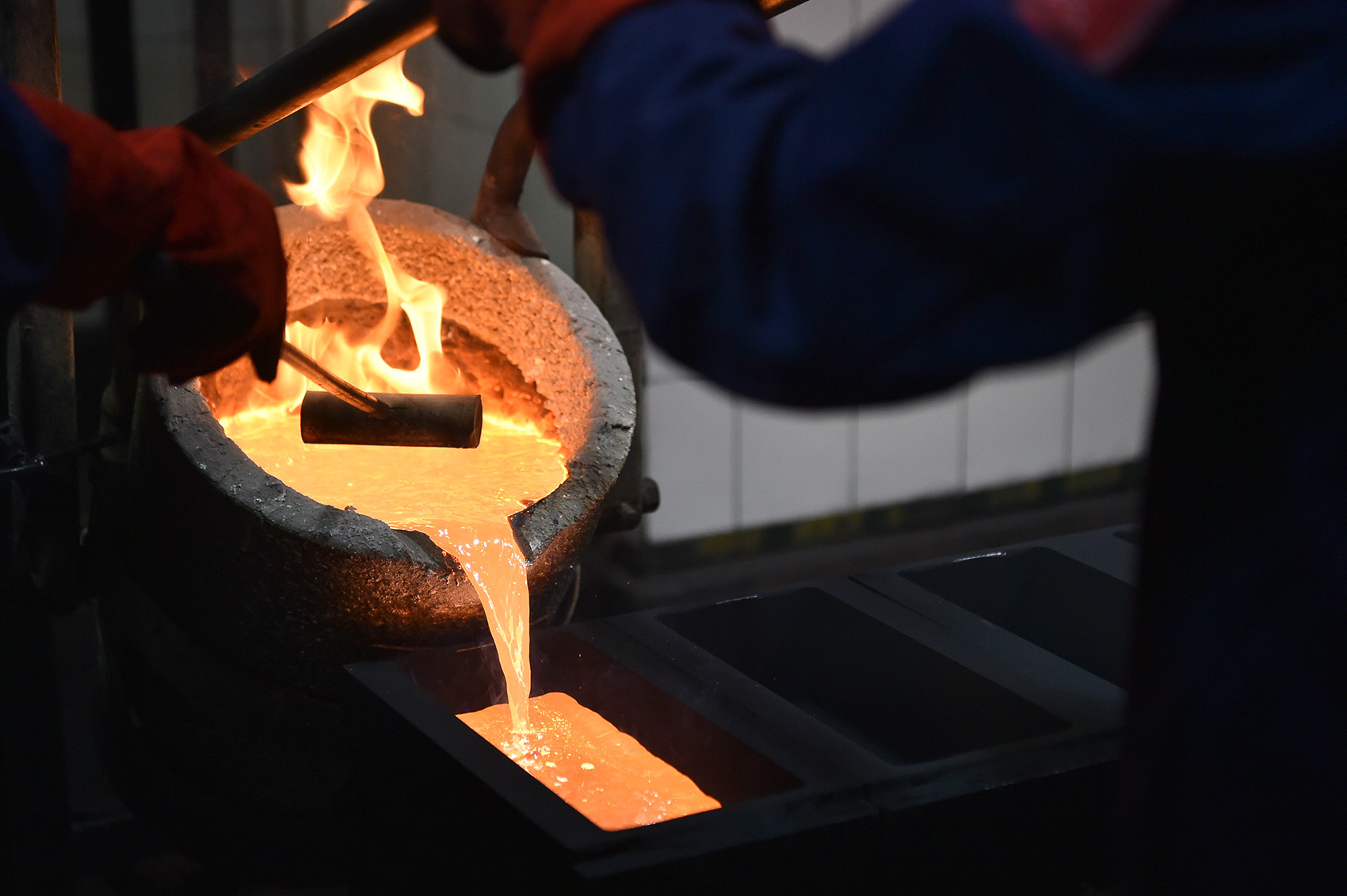 How do Russian metal experts turn sludge into gold? (PHOTOS) - Russia ...