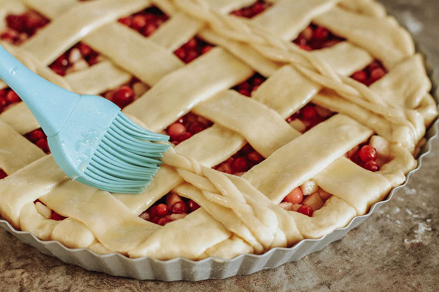 Autumn bakery: Make an ideal cowberry pie from Soviet “drowned” dough ...