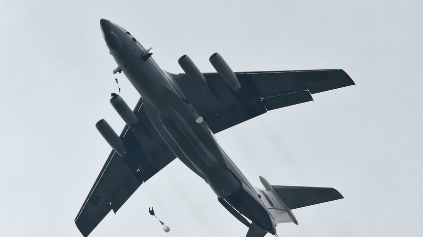 Este es el avión más poderoso de Rusia, según expertos de EE UU ...