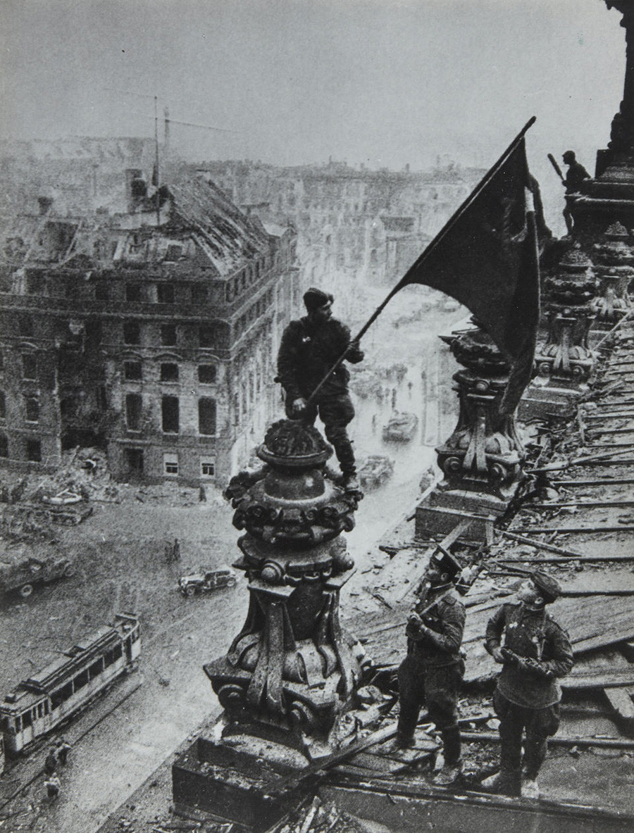 9 most expensive Soviet photographs ever sold - Russia Beyond