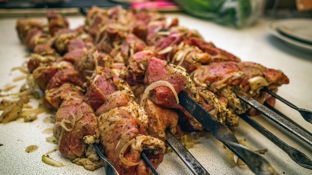 5 dishes that will taste better if you add vodka - Russia Beyond