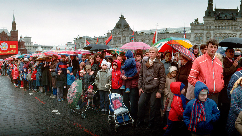 What things did people stand in line for in the USSR? (PHOTOS) - Russia ...