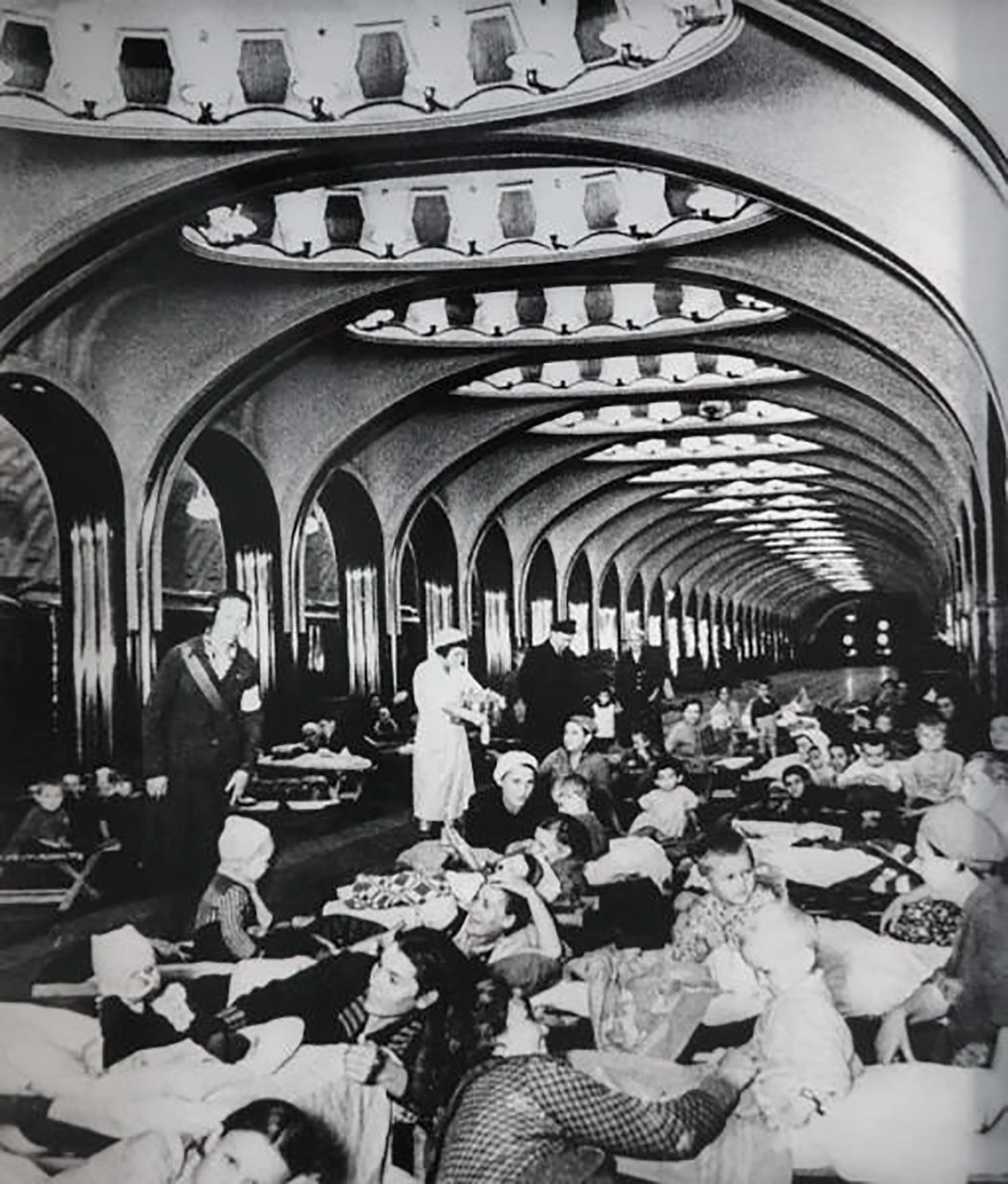 What went down in the Moscow Metro during WWII? (PHOTOS) - Russia Beyond