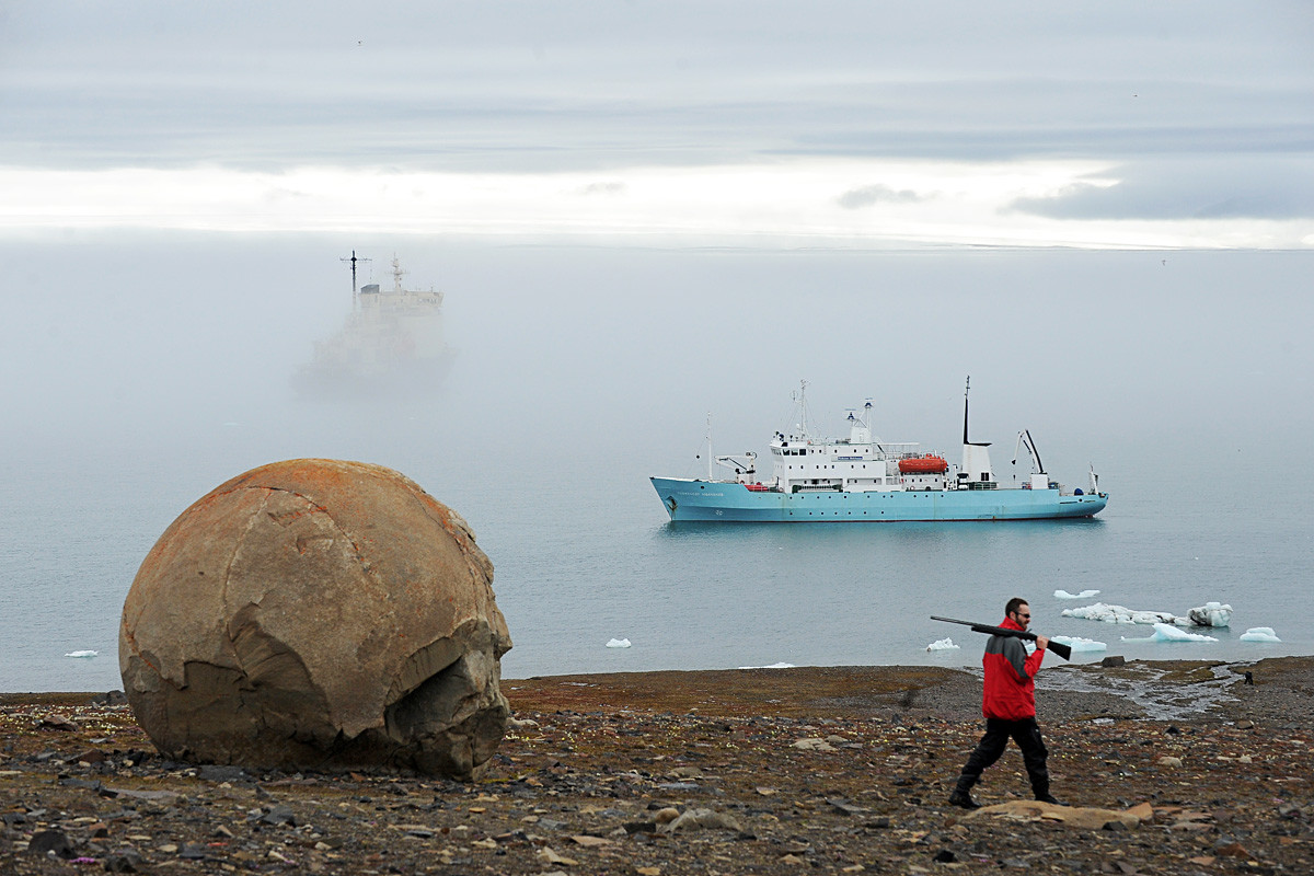Where on earth did these GIANT spherical stones come from? (PHOTOS ...