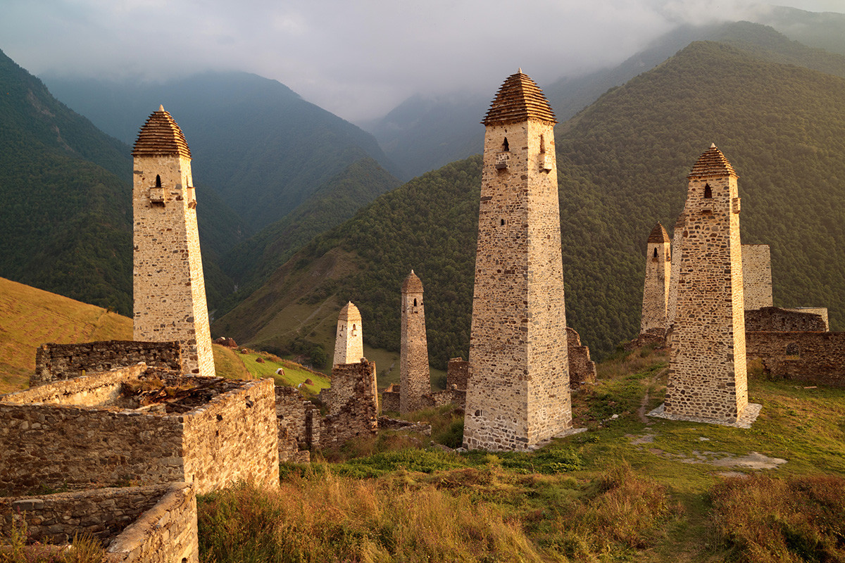 The mysterious towers of the Caucasus - Russia Beyond