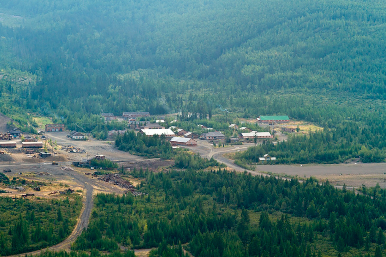 Il massiccio di Kondyor, la montagna rotonda che custodisce un’enorme ...