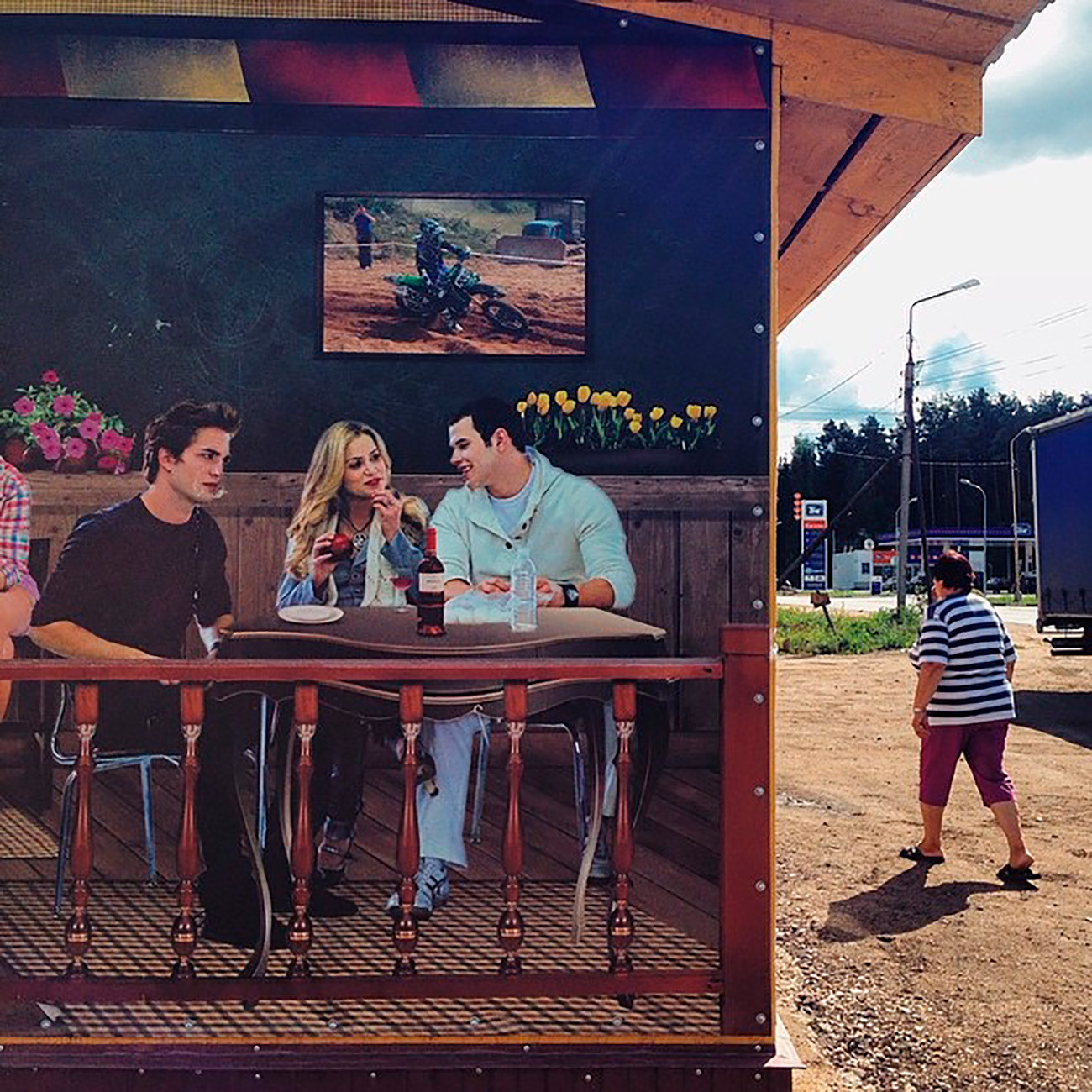 These guys take you on a GLOOMY journey into Russian happiness (PHOTOS ...