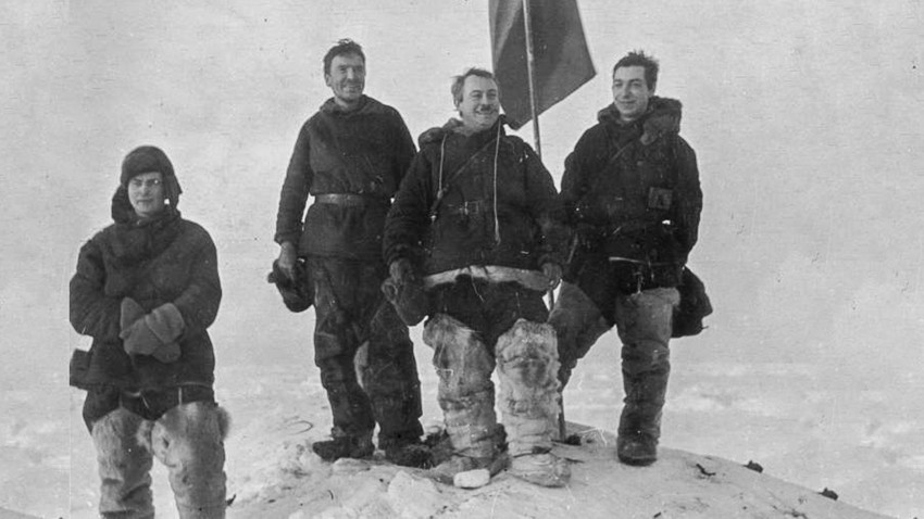 How Soviet scientists drifted on an ice floe for 274 days - Russia Beyond