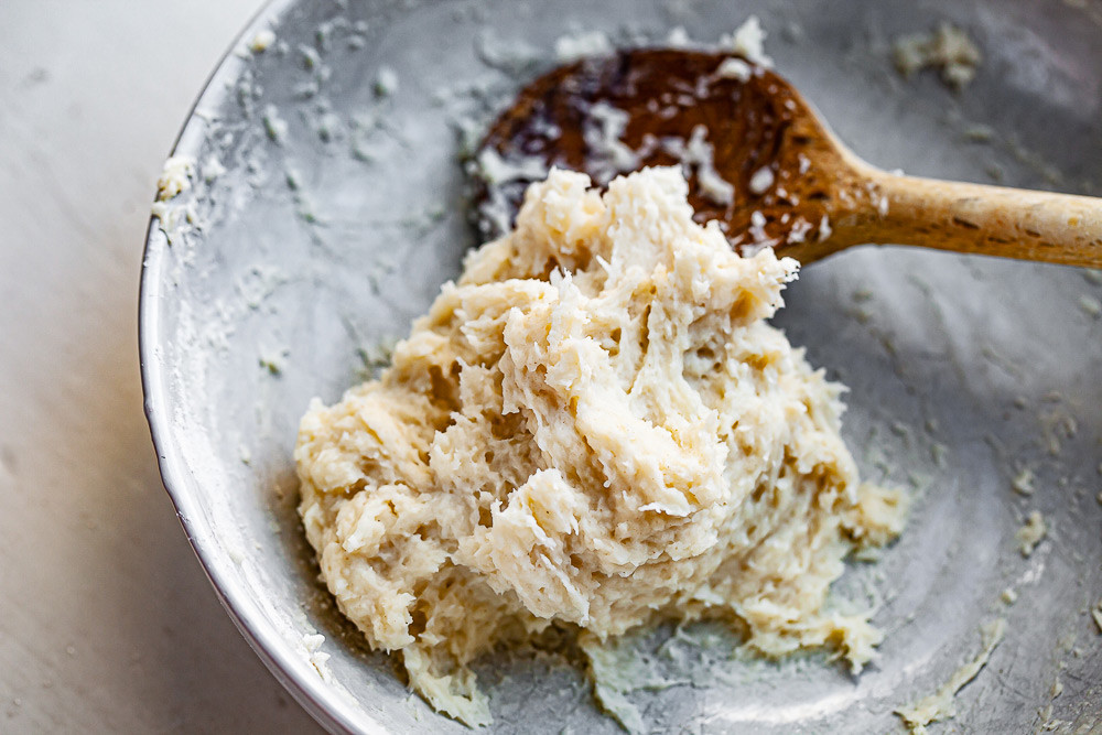 How to cook traditional Orthodox Easter Bread - kulich (RECIPE ...