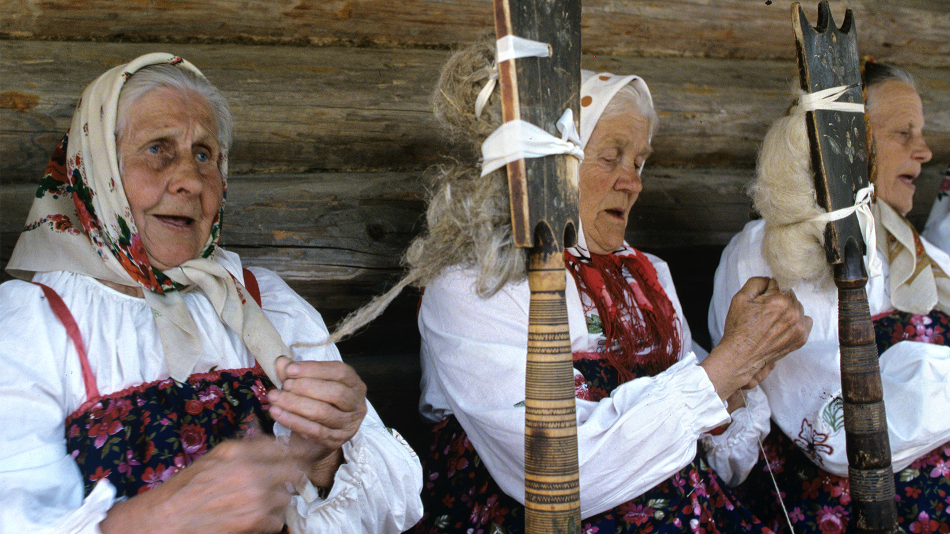 5 facts about the distaff, the main sewing tool of a 19th century ...