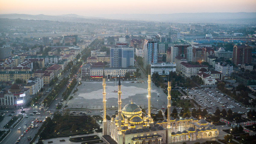 Pemerintah Chechnya Ancam Hukum Warga yang Bepergian Selama Idul Fitri ...