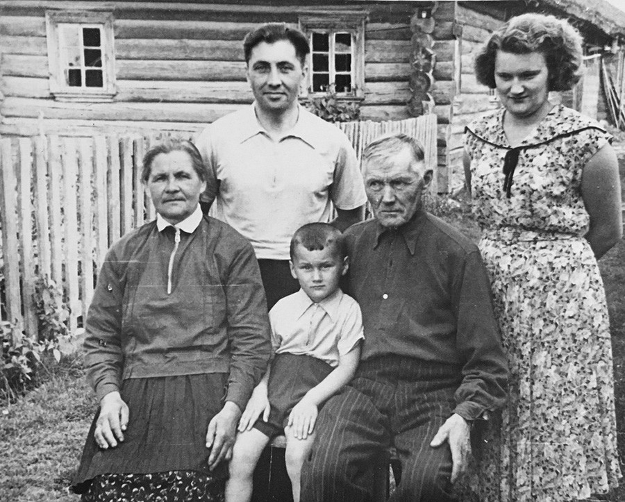A 20th century Russian family portrait (PHOTOS) - Russia Beyond