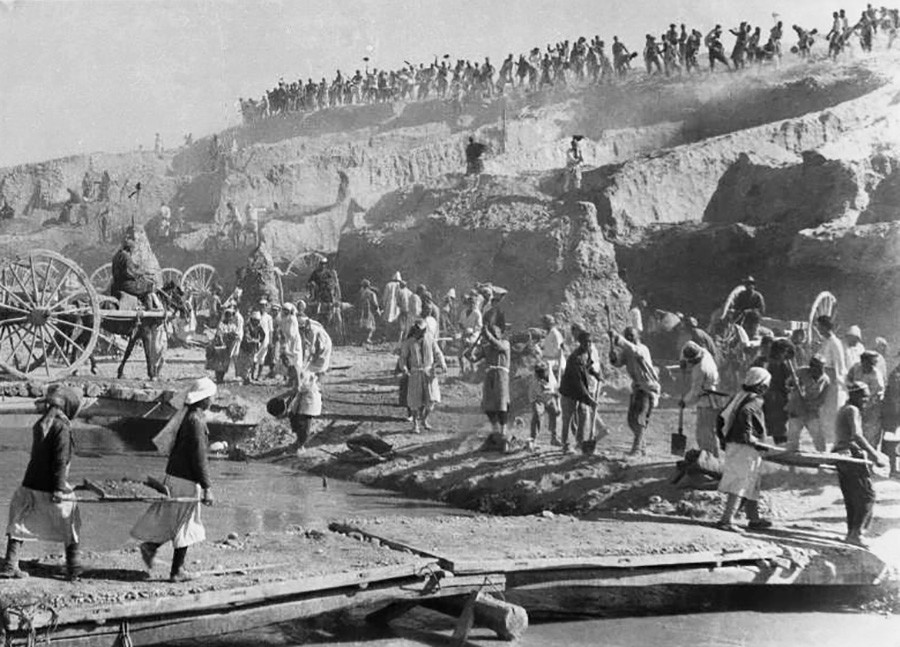 12 amazing photos from major construction sites in Russian and Soviet ...