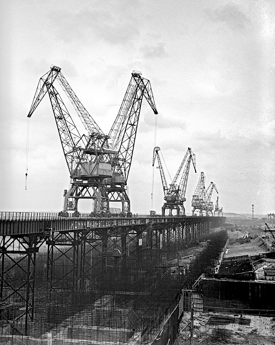 12 amazing photos from major construction sites in Russian and Soviet ...