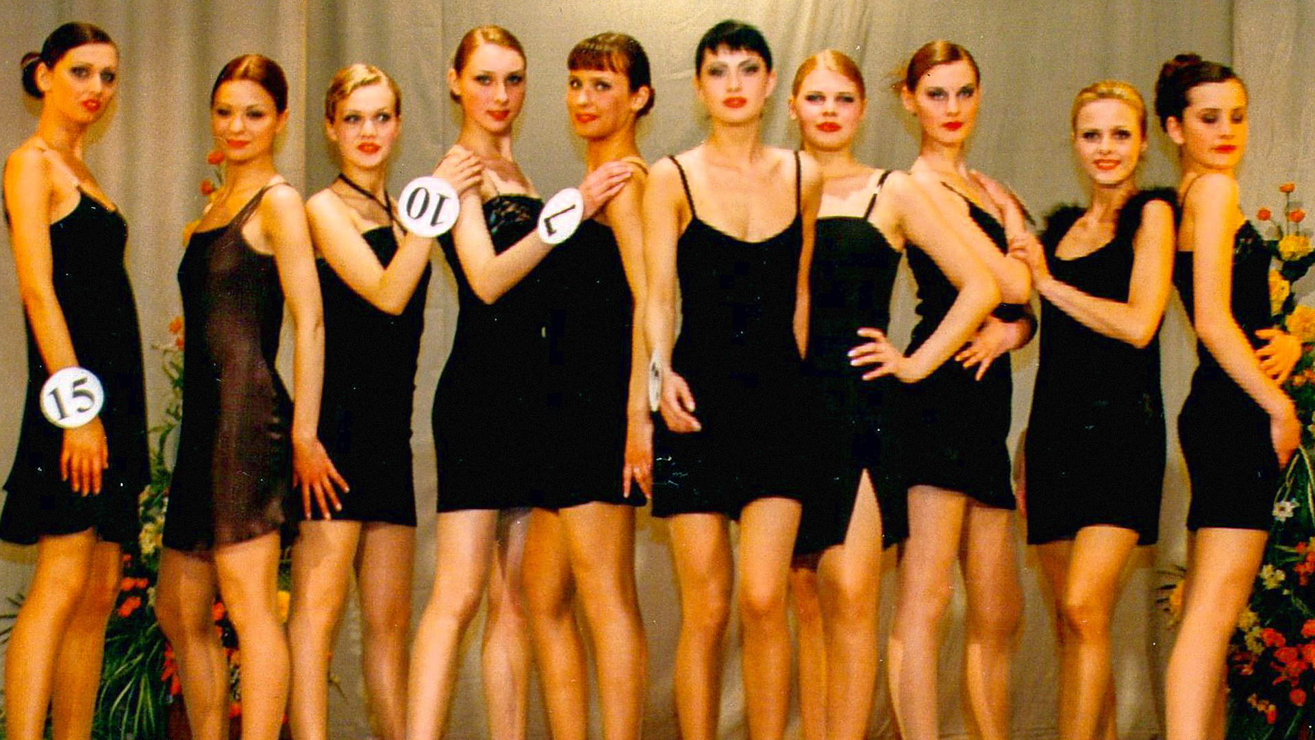 Ces jeunes Russes ayant initié le premier concours de beauté de leur ... Ces jeunes Russes ayant initié le premier concours de beauté de leur ...