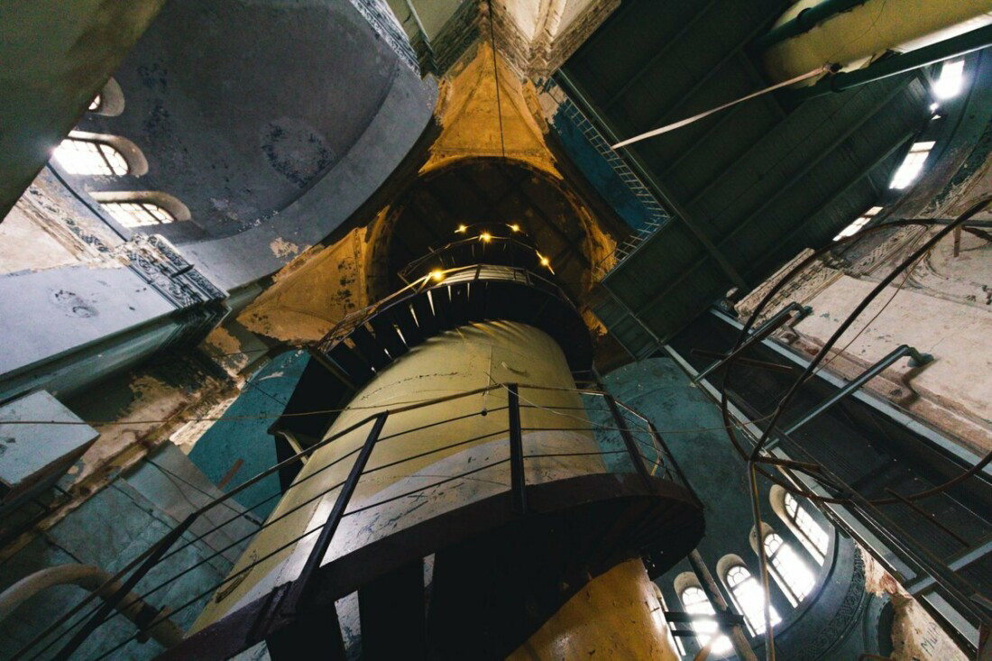This cathedral was turned into a diving school with a MASSIVE diving ...