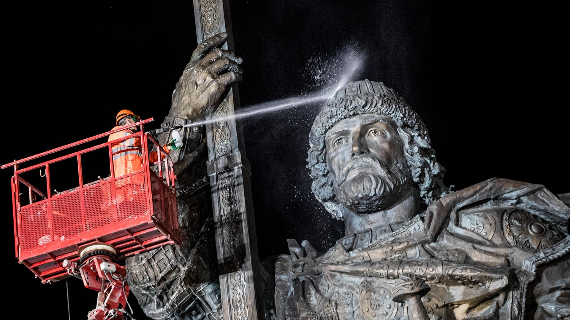 5 most controversial monuments in Moscow - Russia Beyond