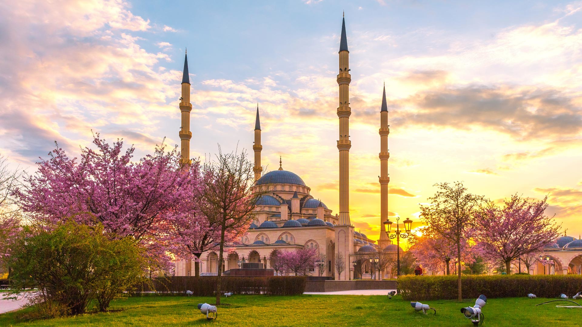7 facts about the “Heart of Chechnya” – the main mosque in the Russian ...