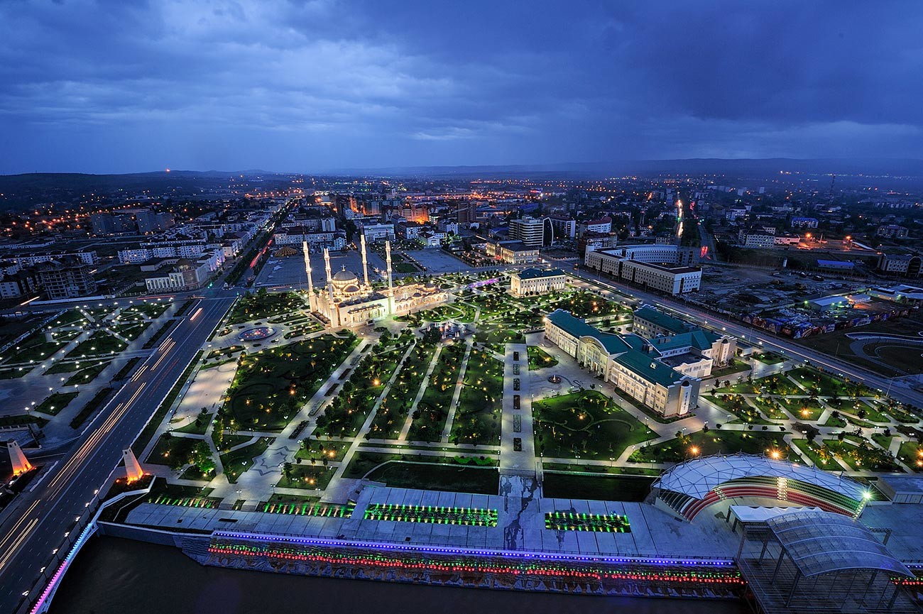 7 facts about the “Heart of Chechnya” – the main mosque in the Russian ...
