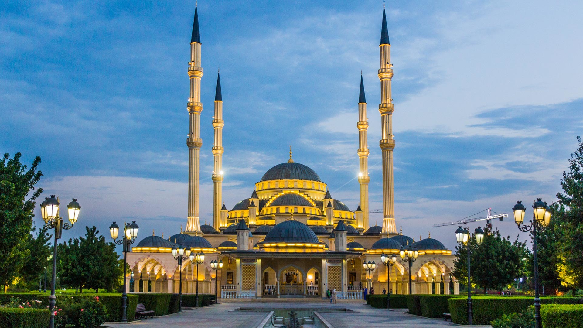7 facts about the “Heart of Chechnya” – the main mosque in the Russian ...