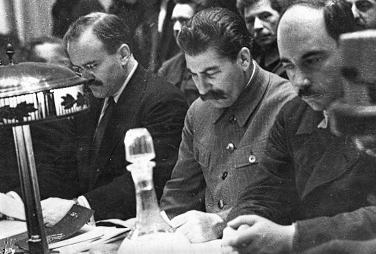 Hotel Lux: Wie ein Nobelhotel unter Stalin zur Falle wurde - Russia ...