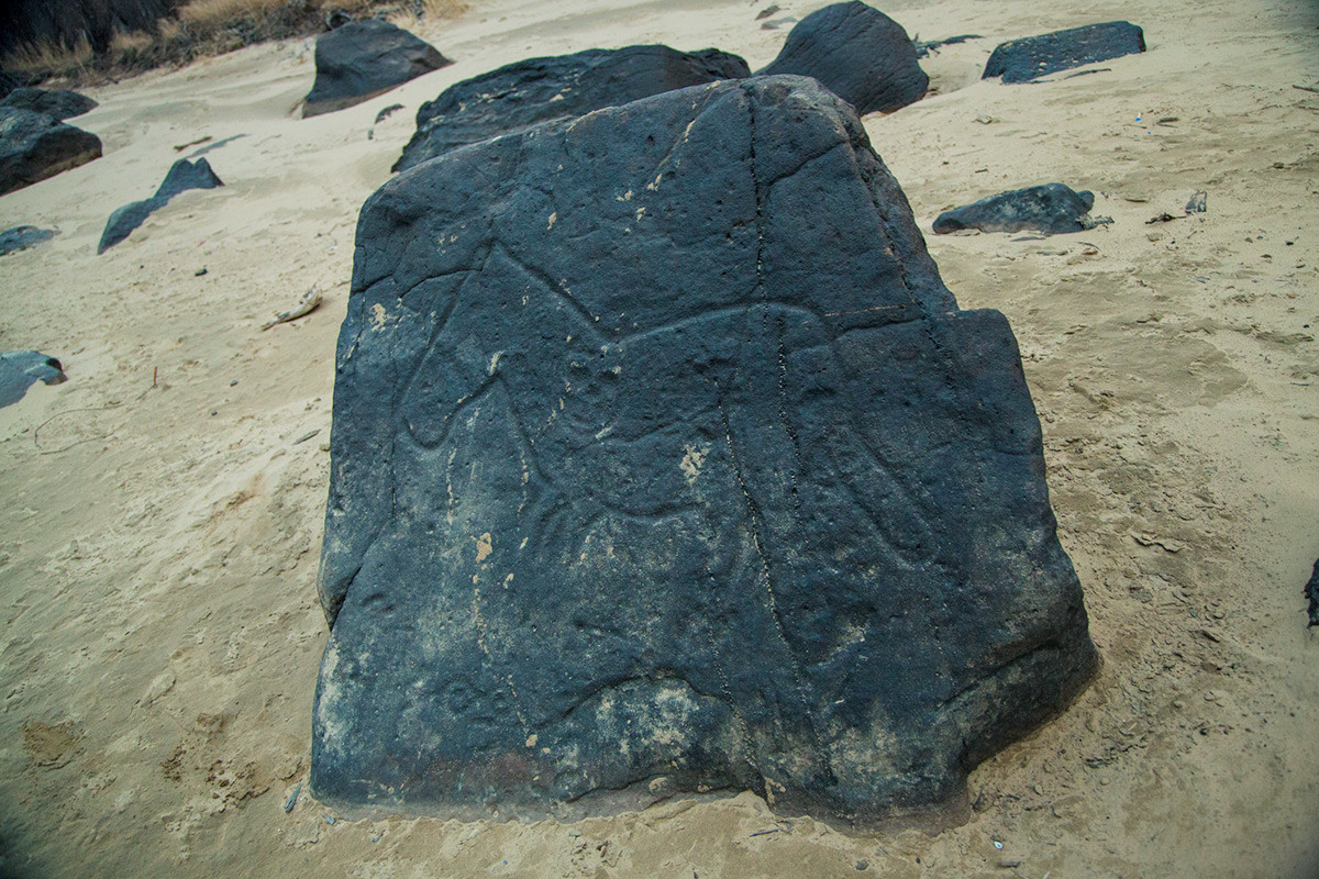 These Russian stone carvings date back to 12,000 BC. WHAT??! - Russia ...