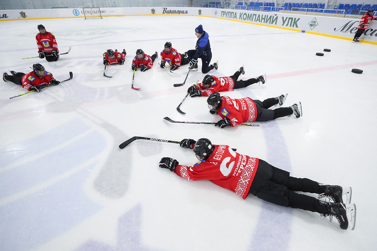 Meet the Russian babushkas playing ice hockey (PHOTOS + VIDEOS ...