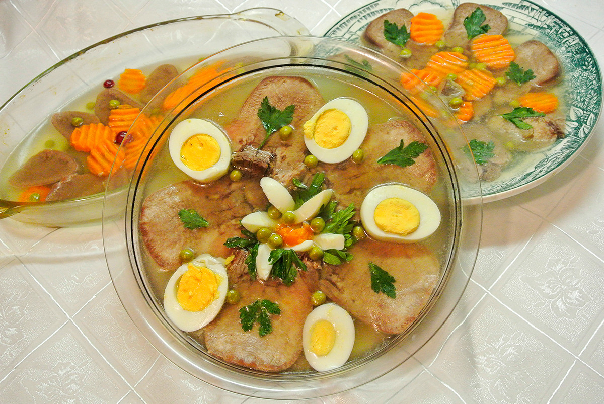 Lengua de vaca en áspic a la rusa para tu cena de estas navidades ...