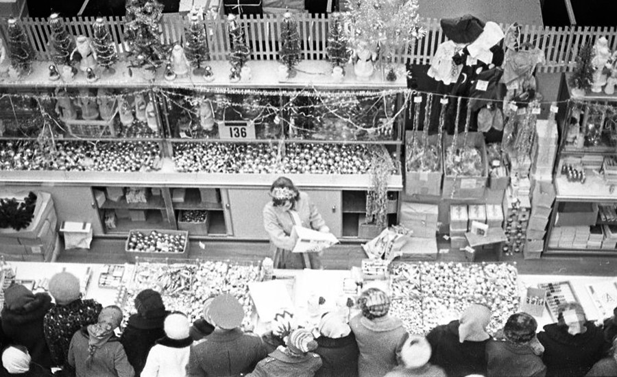 How Soviet stores looked before New Year (PHOTOS) - Russia Beyond