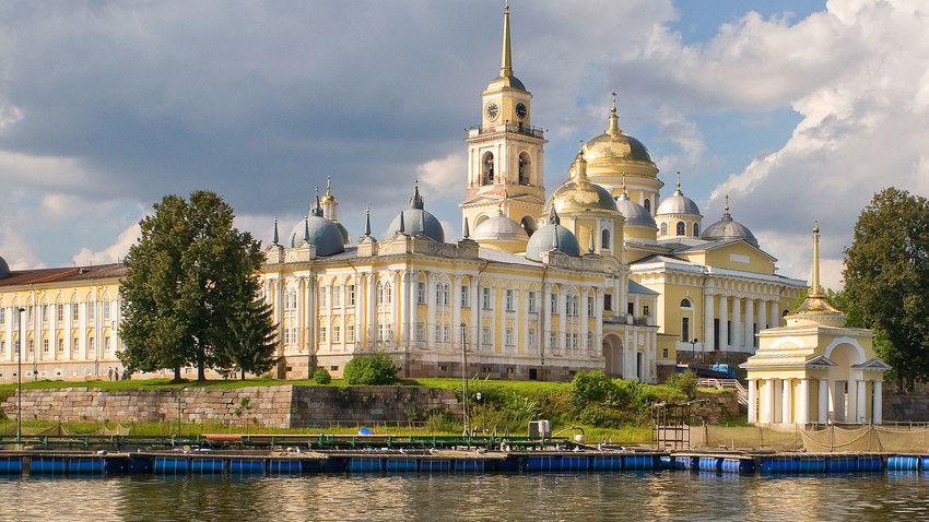 Treasures of Russia’s most picturesque monastery - Russia Beyond