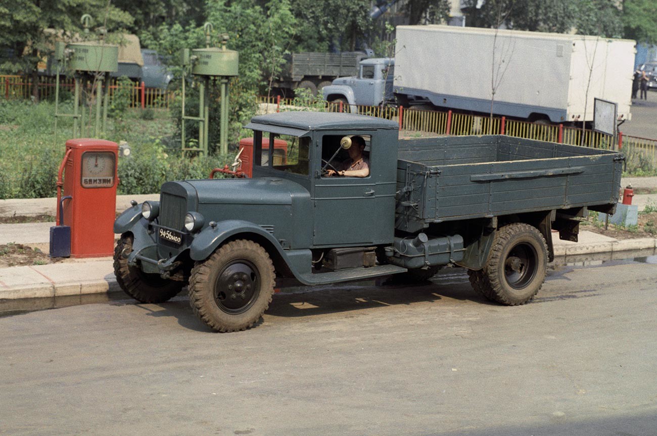 Lima Mobil Rusia Terbaik Sepanjang Masa - Russia Beyond