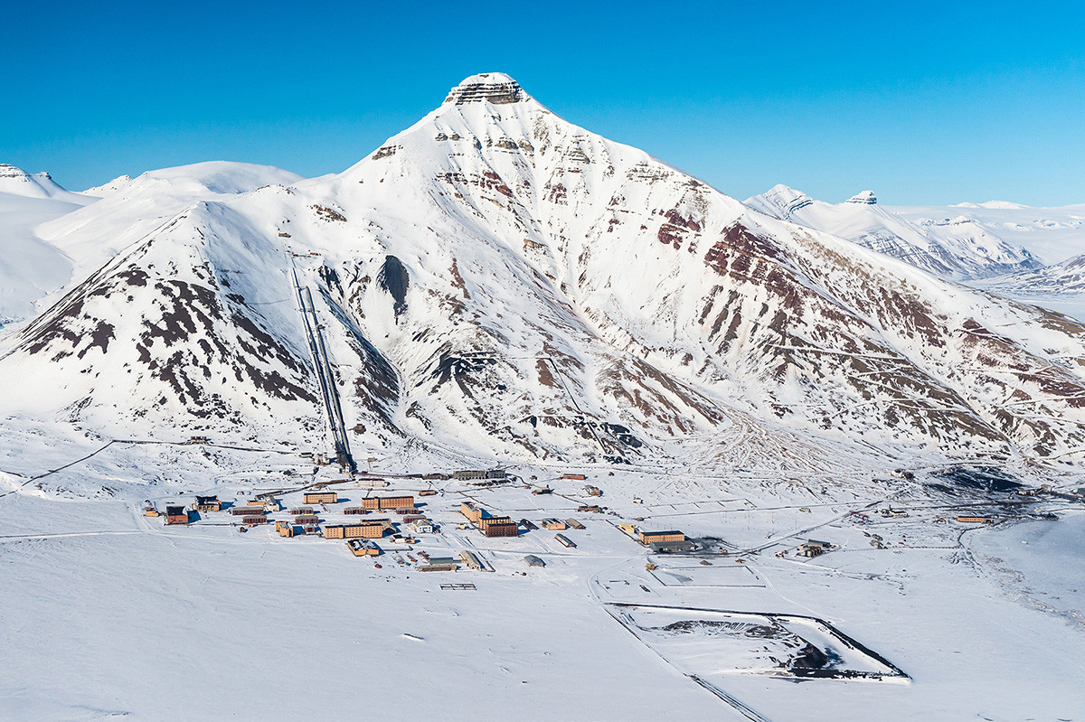 Arctic life in the Russian towns of Barentsburg and Pyramiden (PHOTOS ...