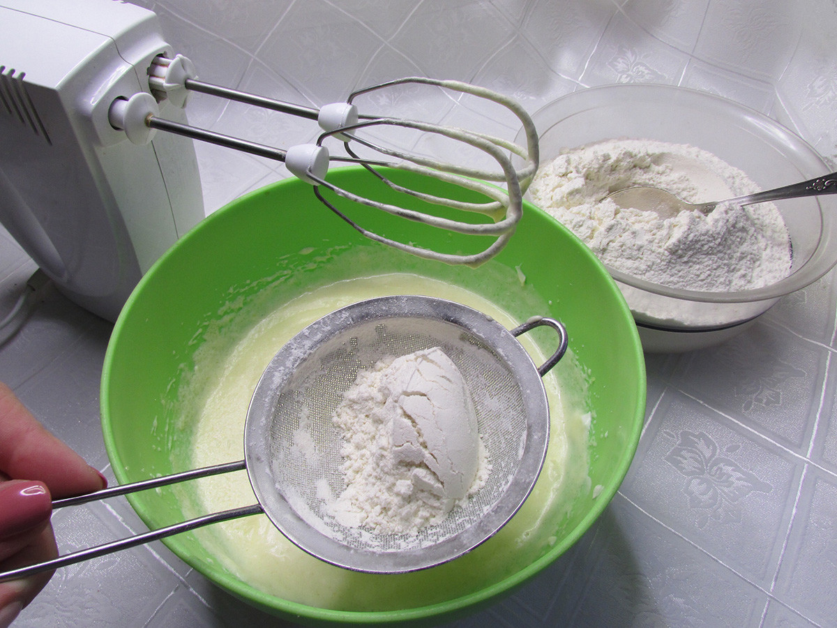 Let’s add real citrus to legendary Soviet lemon cakes (RECIPE) - Russia ...