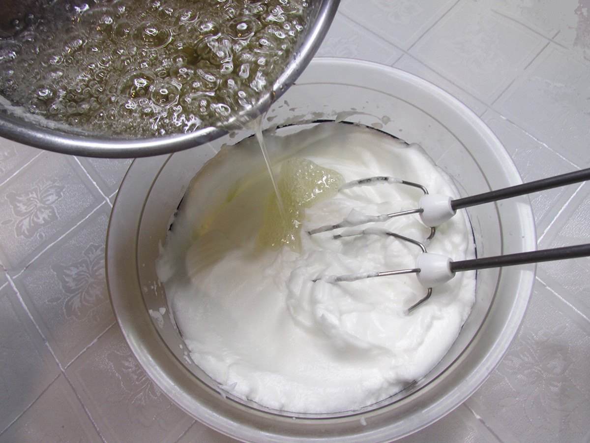 Let’s add real citrus to legendary Soviet lemon cakes (RECIPE) - Russia ...