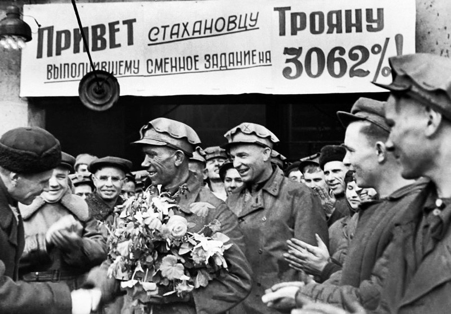 Bagaimana Soviet Menciptakan para ‘Pekerja Super’? - Russia Beyond