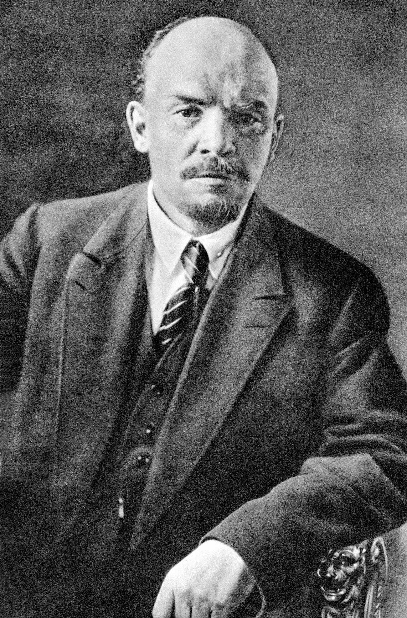 Hear the ACTUAL voices of Lenin, Nicholas II, Stalin and others ...