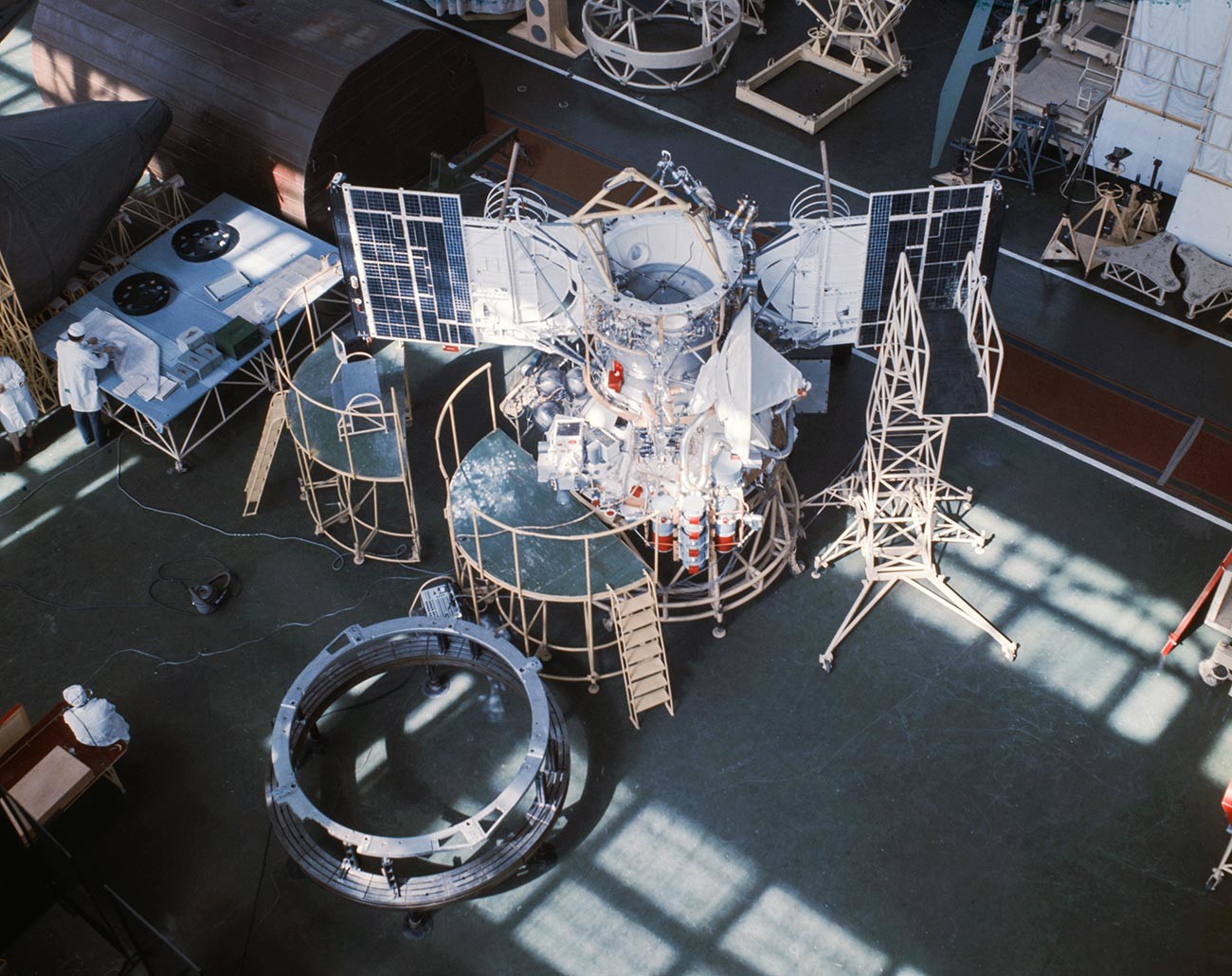 Venera 7: Wahana Antariksa Soviet yang Berhasil Mendarat di Venus ...