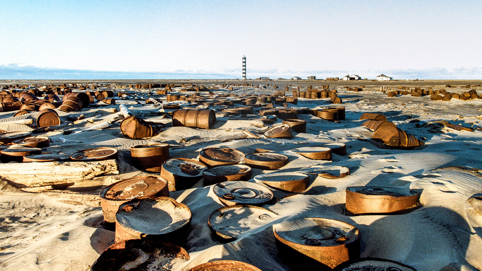 Polar clean ups: Fighting pollution in the Russian Arctic - Russia Beyond