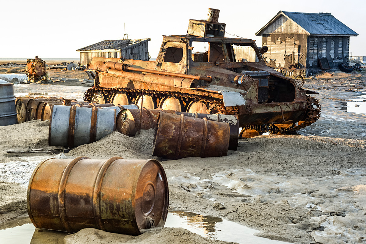 Polar clean ups: Fighting pollution in the Russian Arctic - Russia Beyond