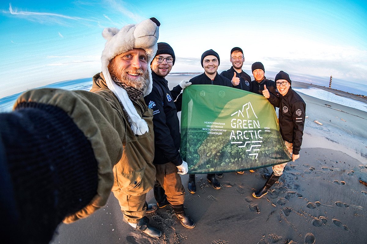 Polar clean ups: Fighting pollution in the Russian Arctic - Russia Beyond