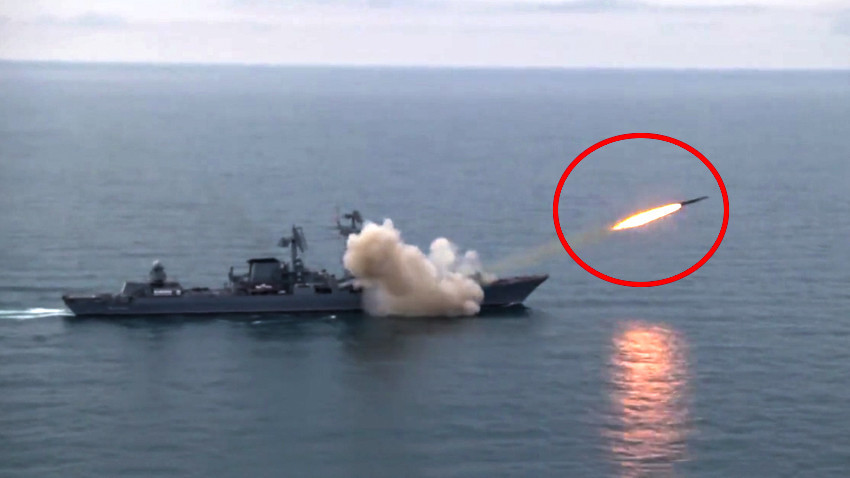 Ракетна крстарица „Москва“ по први пут у новијој историји лансирала ...