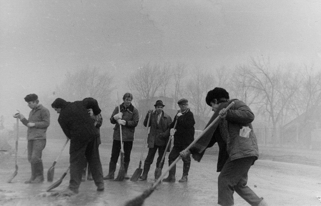 Subbôtnik: o trabalho comunitário que todo soviético fazia (FOTOS ...