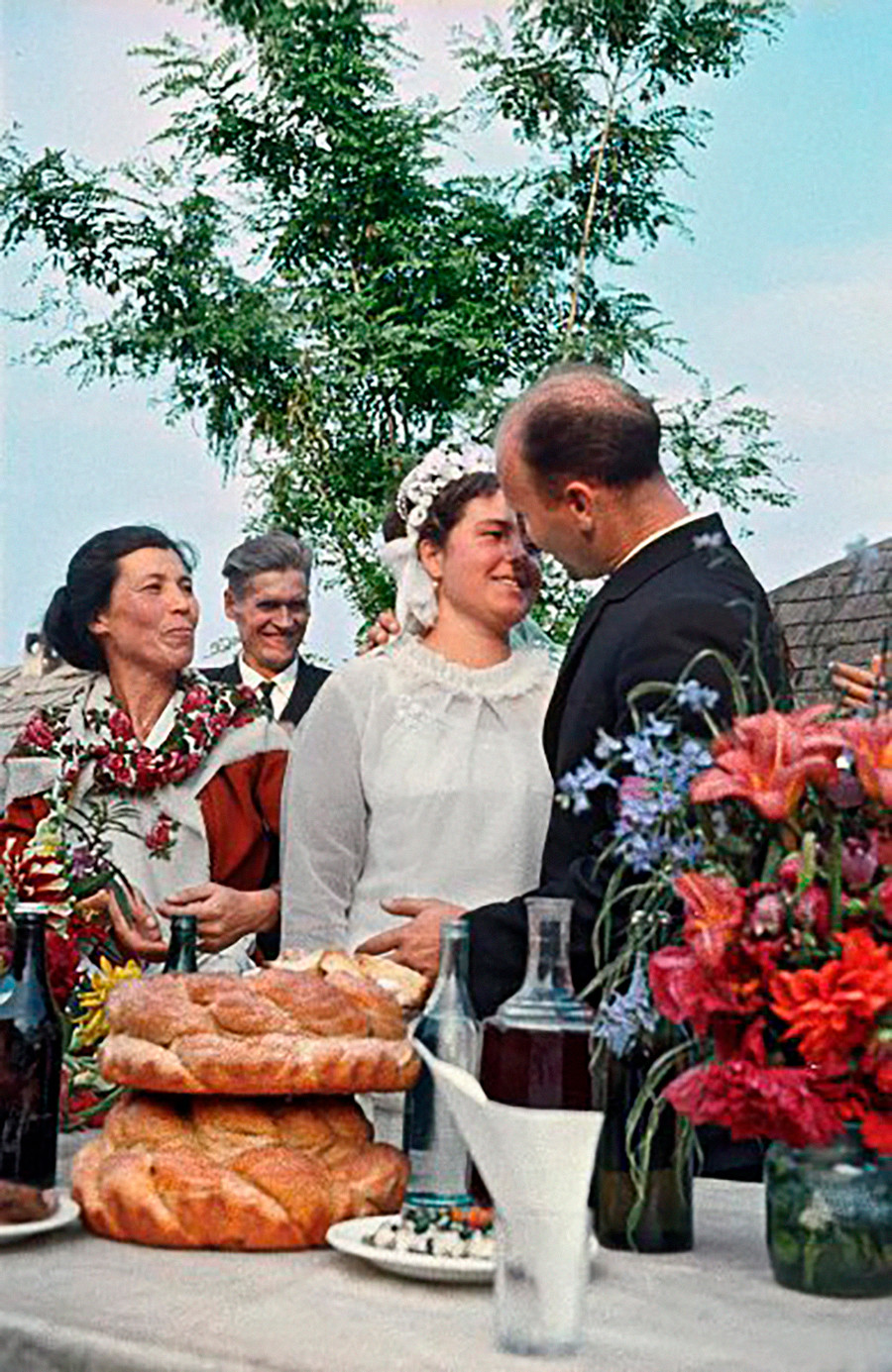 30 PHOTOS of Soviet weddings - Russia Beyond