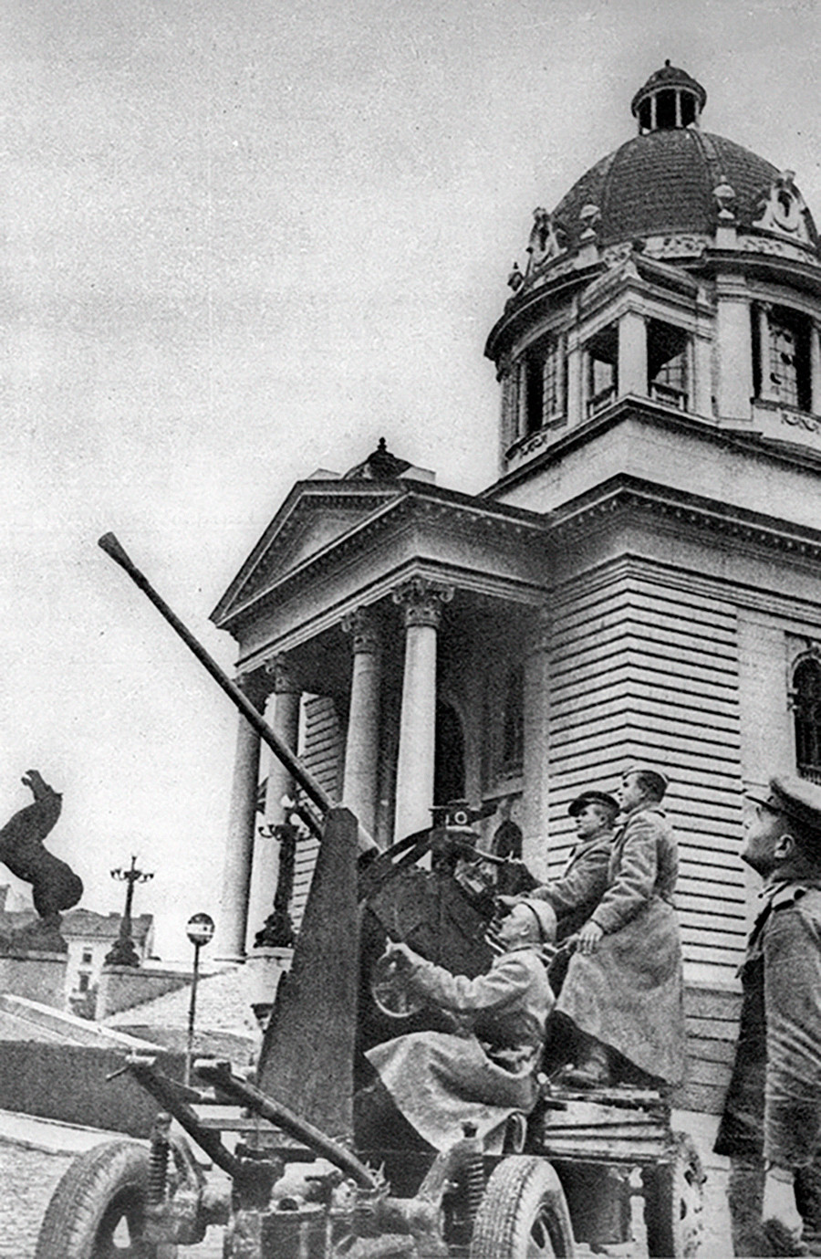 Liberated Belgrade through the eyes of Soviet photographers - Russia Beyond