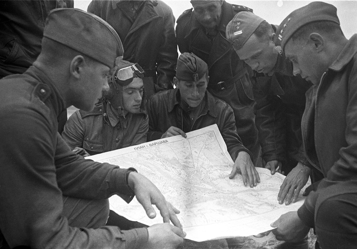 Liberated Warsaw through the eyes of Soviet photographers - Russia Beyond