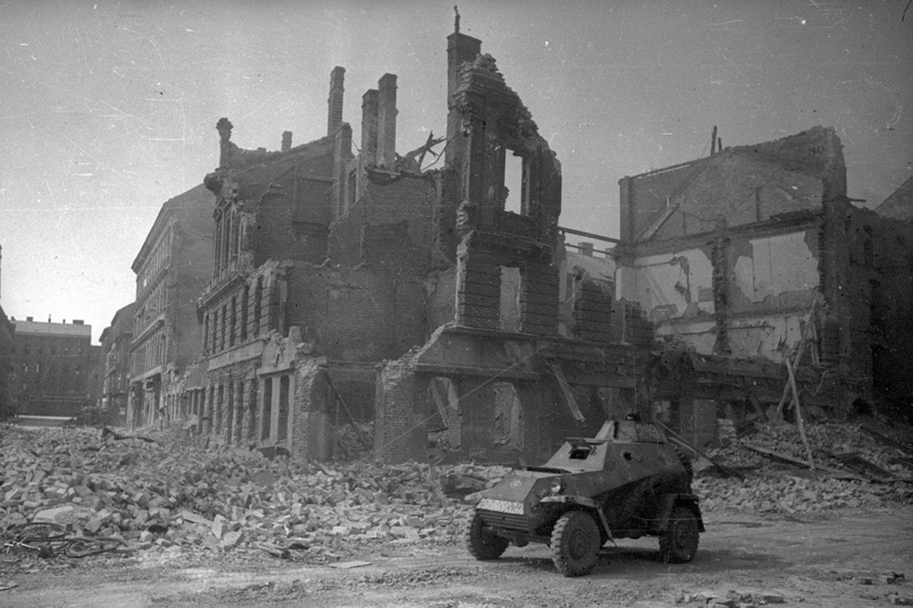 La liberazione di Vienna raccontata dai fotografi sovietici - Russia ...