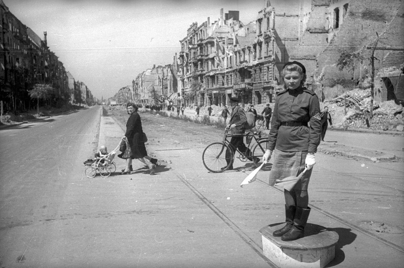La liberazione di Vienna raccontata dai fotografi sovietici - Russia ...