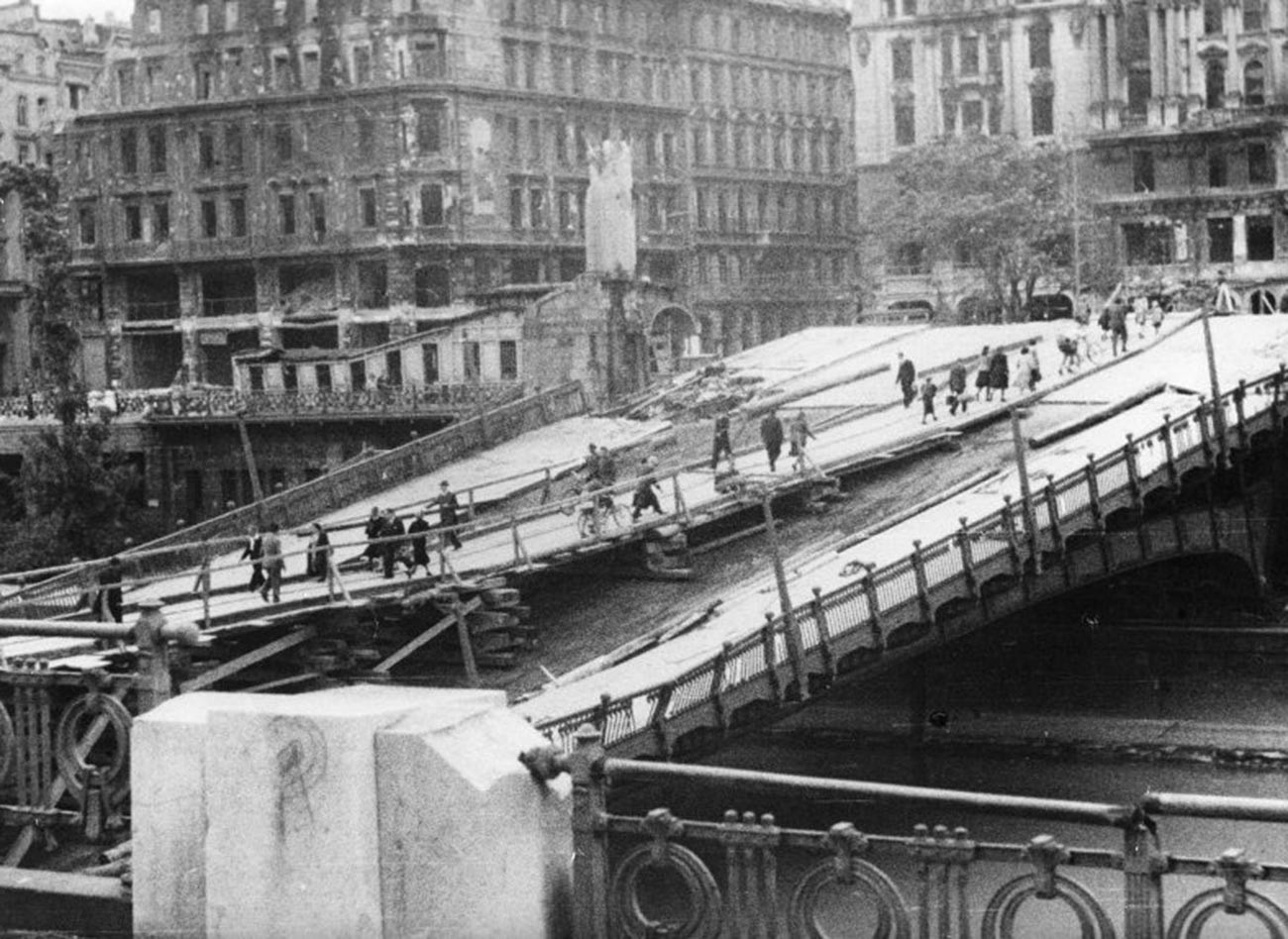 La liberazione di Vienna raccontata dai fotografi sovietici - Russia ...