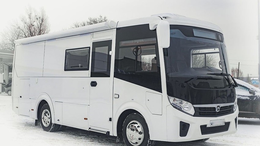 Russo converte ônibus antigo em motorhome; veja vídeo - Russia Beyond BR